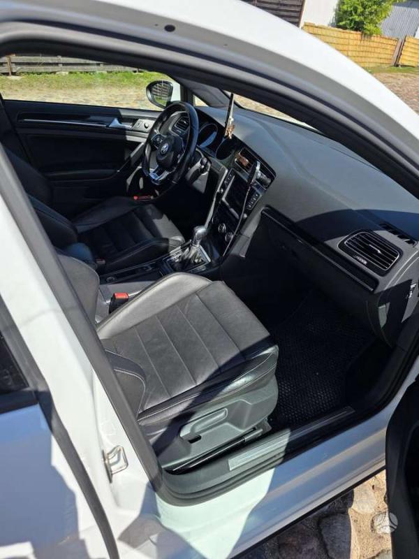 White Volkswagen Golf 2014 in Kaunas, with an engine capacity of 1.97 L and mileage of 304 thousand km for 10500 €, photo 2 on AUTOMOTO.COM.LV