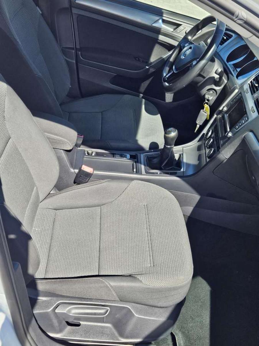 Balts Volkswagen Golf 2014 Tauragė, ar dzinēja tilpumu 1.60 L un nobraukumu 287 tūkst. km par 5200 €, foto 9 vietnē AUTOMOTO.COM.LV