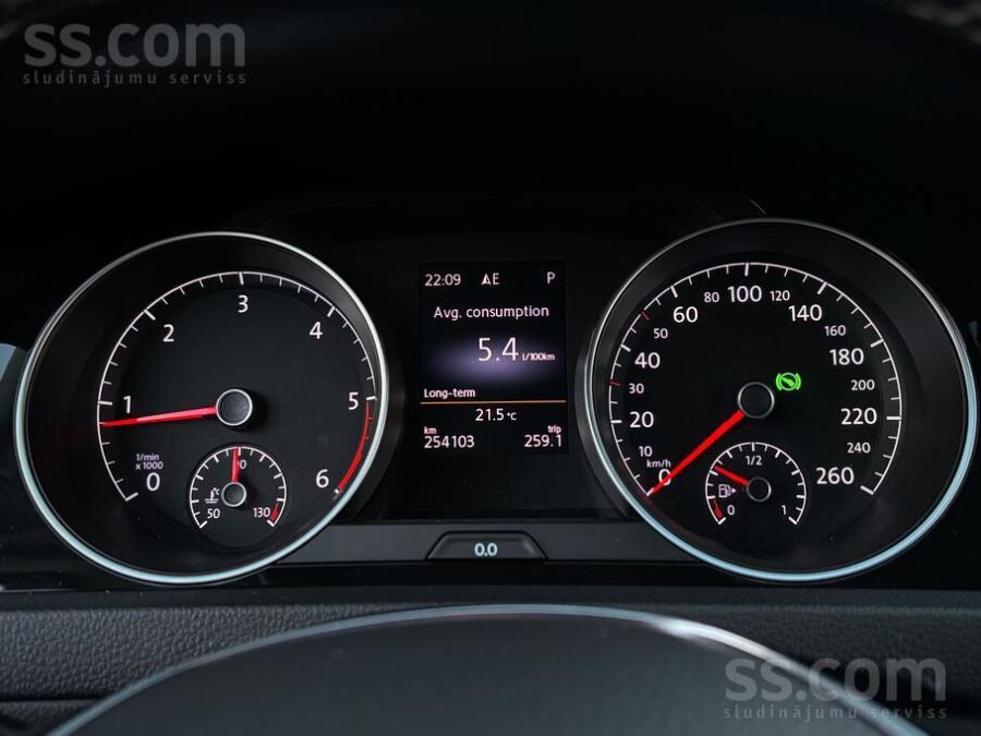 Balts Volkswagen Golf 2014 Rīga, ar dzinēja tilpumu 1.60 L un nobraukumu 254 tūkst. km par 7500 €, foto 18 vietnē AUTOMOTO.COM.LV
