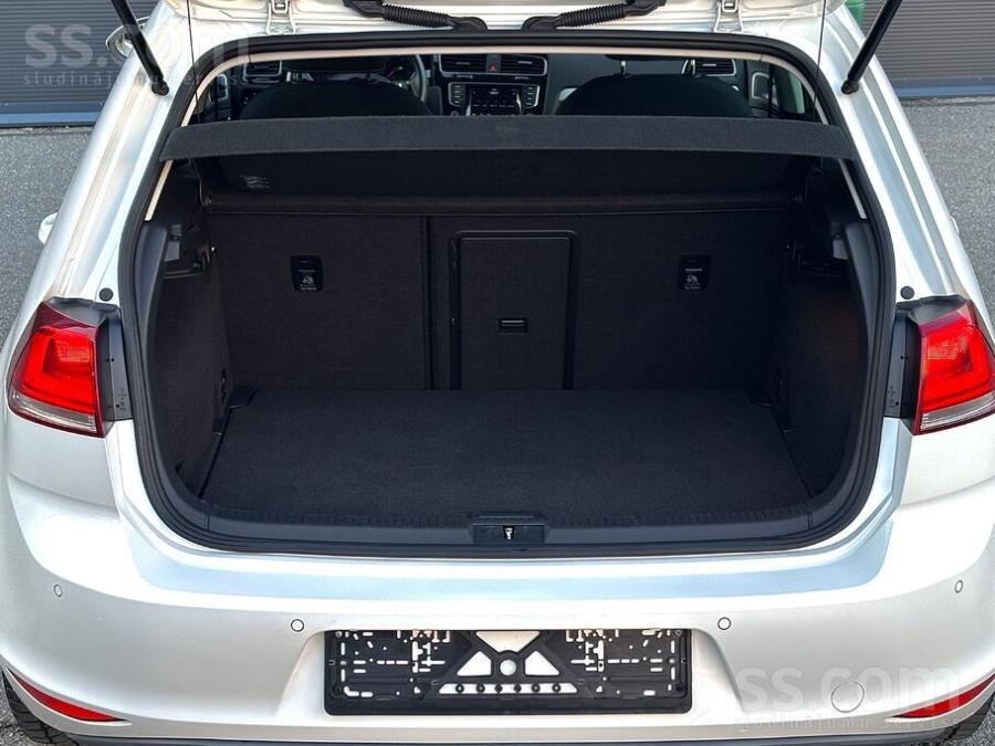 Balts Volkswagen Golf 2014 Rīga, ar dzinēja tilpumu 1.60 L un nobraukumu 254 tūkst. km par 7500 €, foto 35 vietnē AUTOMOTO.COM.LV