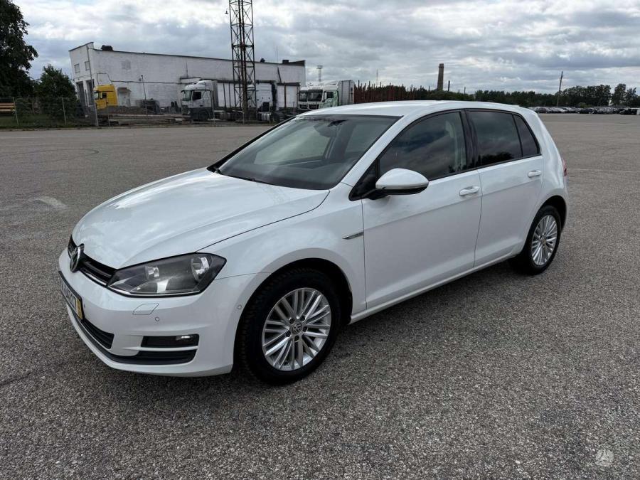 Balts Volkswagen Golf 2014 Marijampole, ar dzinēja tilpumu 1.97 L un nobraukumu 215 tūkst. km par 6450 €, foto 1 vietnē AUTOMOTO.COM.LV