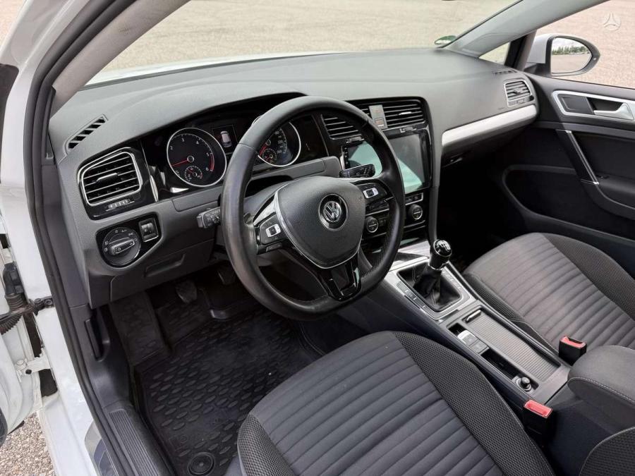 Balts Volkswagen Golf 2014 Marijampole, ar dzinēja tilpumu 1.97 L un nobraukumu 215 tūkst. km par 6450 €, foto 15 vietnē AUTOMOTO.COM.LV
