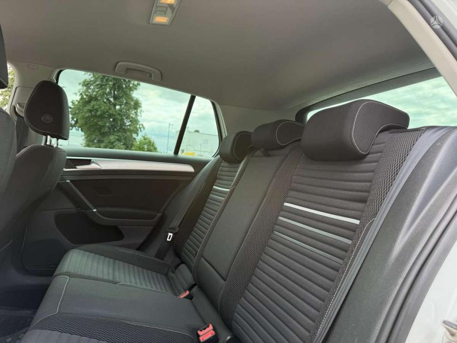 Balts Volkswagen Golf 2014 Marijampole, ar dzinēja tilpumu 1.97 L un nobraukumu 215 tūkst. km par 6450 €, foto 18 vietnē AUTOMOTO.COM.LV