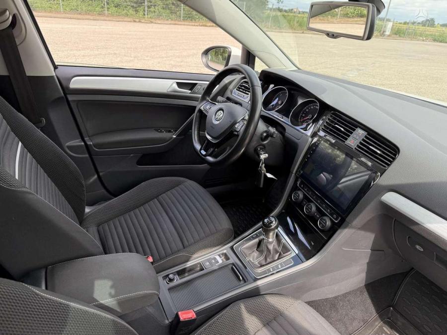 Balts Volkswagen Golf 2014 Marijampole, ar dzinēja tilpumu 1.97 L un nobraukumu 215 tūkst. km par 6450 €, foto 20 vietnē AUTOMOTO.COM.LV
