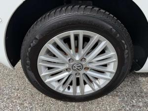 Balts Volkswagen Golf 2014 Marijampole, ar dzinēja tilpumu 1.97 L un nobraukumu 215 tūkst. km par 6450 €, foto 27 vietnē AUTOMOTO.COM.LV