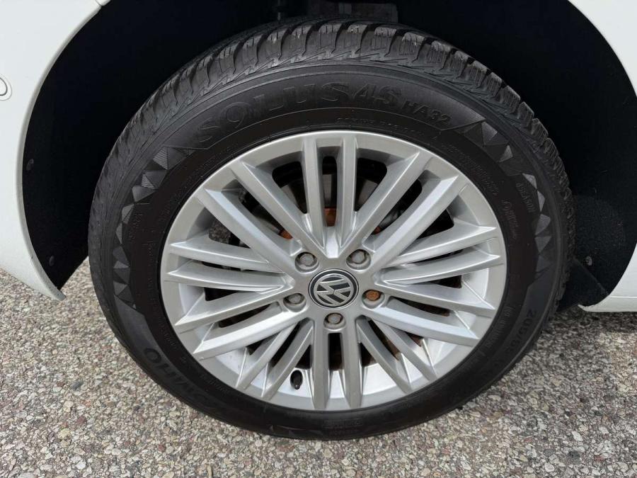 Balts Volkswagen Golf 2014 Marijampole, ar dzinēja tilpumu 1.97 L un nobraukumu 215 tūkst. km par 6450 €, foto 27 vietnē AUTOMOTO.COM.LV