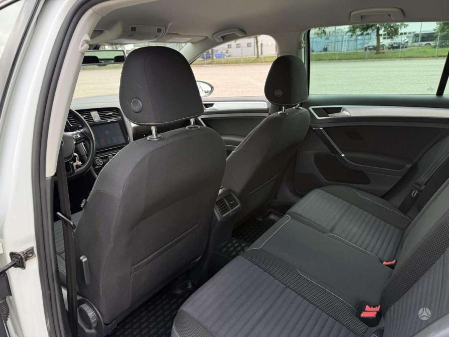 Balts Volkswagen Golf 2014 Marijampole, ar dzinēja tilpumu 1.97 L un nobraukumu 215 tūkst. km par 6450 €, foto 30 vietnē AUTOMOTO.COM.LV