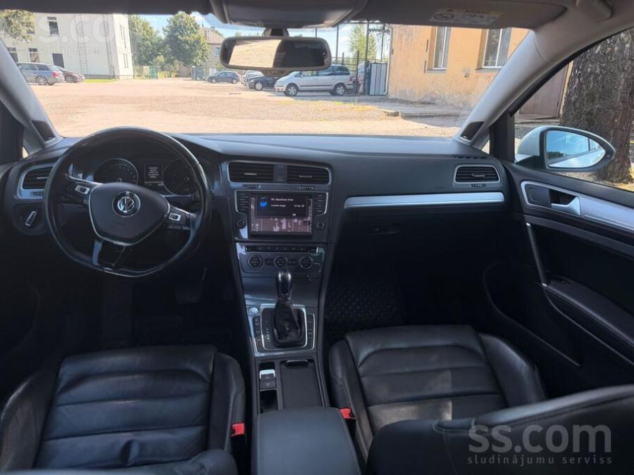 White Volkswagen Golf 2014 in Riga, with an engine capacity of 1.60 L and mileage of 121 thousand km for 9900 €, photo 11 on AUTOMOTO.COM.LV