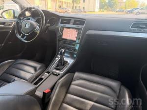 White Volkswagen Golf 2014 in Riga, with an engine capacity of 1.60 L and mileage of 121 thousand km for 9900 €, photo 13 on AUTOMOTO.COM.LV