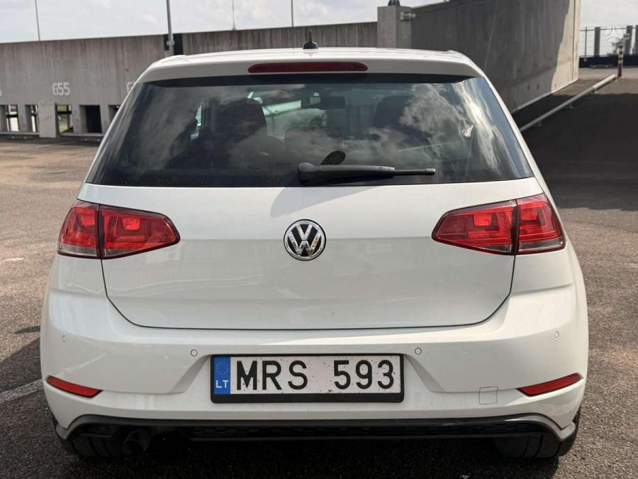Balts Volkswagen Golf 2014 Viļņa, ar dzinēja tilpumu 1.60 L un nobraukumu 203 tūkst. km par 6000 €, foto 7 vietnē AUTOMOTO.COM.LV