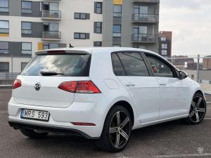 Balts Volkswagen Golf 2014 Viļņa, ar dzinēja tilpumu 1.60 L un nobraukumu 203 tūkst. km par 6000 €, foto 9 vietnē AUTOMOTO.COM.LV