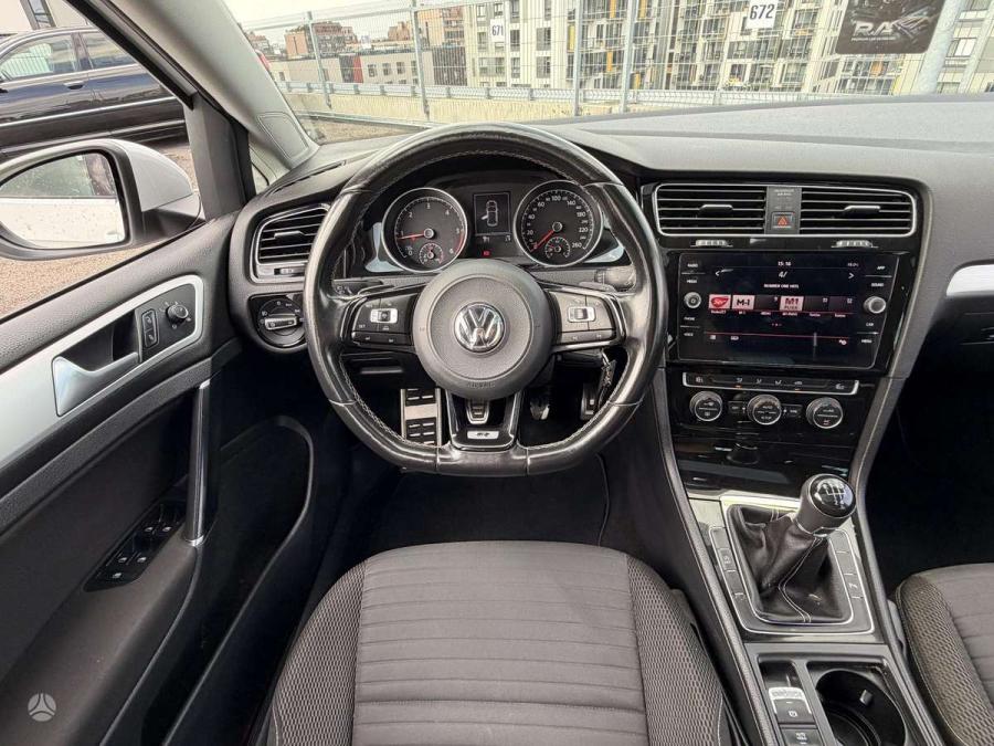 Balts Volkswagen Golf 2014 Viļņa, ar dzinēja tilpumu 1.60 L un nobraukumu 203 tūkst. km par 6000 €, foto 16 vietnē AUTOMOTO.COM.LV