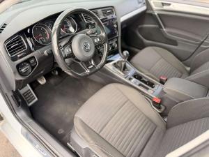 Balts Volkswagen Golf 2014 Viļņa, ar dzinēja tilpumu 1.60 L un nobraukumu 203 tūkst. km par 6000 €, foto 18 vietnē AUTOMOTO.COM.LV