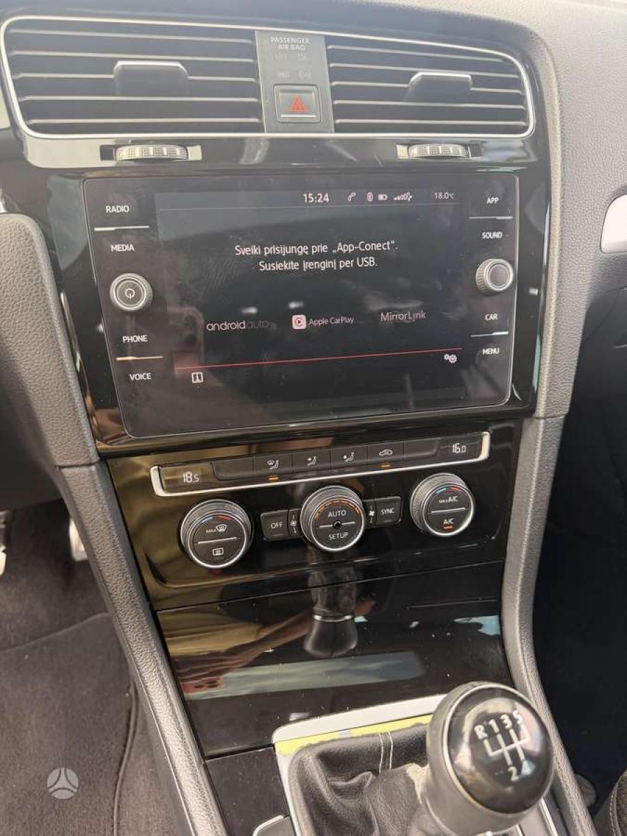 Balts Volkswagen Golf 2014 Viļņa, ar dzinēja tilpumu 1.60 L un nobraukumu 203 tūkst. km par 6000 €, foto 23 vietnē AUTOMOTO.COM.LV