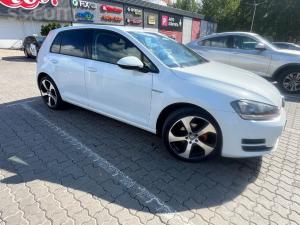 Белый Фольксваген Гольф 2014 в Рига, объемом двигателя 1.60 л и пробегом 252 тыс. км за 5100 €, фото 6 на AUTOMOTO.COM.LV