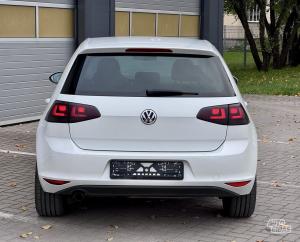 White Volkswagen Golf 2014 in Kretinga, with an engine capacity of 1.60 L and mileage of 232 thousand km for 7000 €, photo 9 on AUTOMOTO.COM.LV