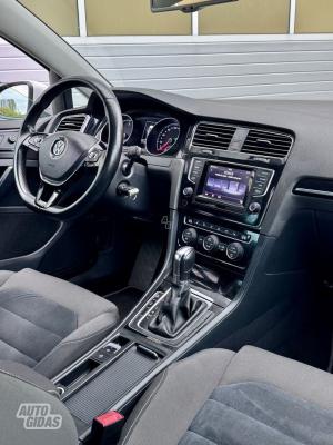 White Volkswagen Golf 2014 in Kretinga, with an engine capacity of 1.60 L and mileage of 232 thousand km for 7000 €, photo 12 on AUTOMOTO.COM.LV