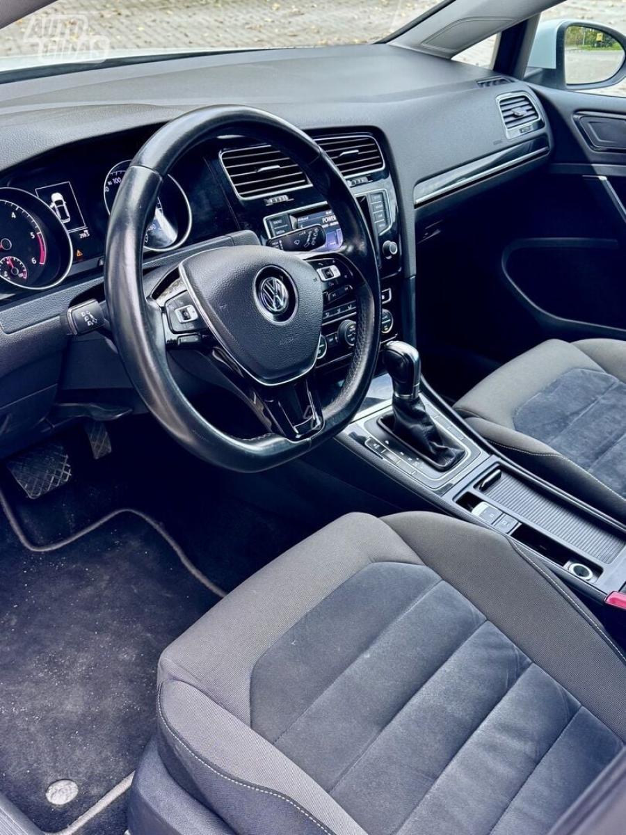 White Volkswagen Golf 2014 in Kretinga, with an engine capacity of 1.60 L and mileage of 232 thousand km for 7000 €, photo 13 on AUTOMOTO.COM.LV