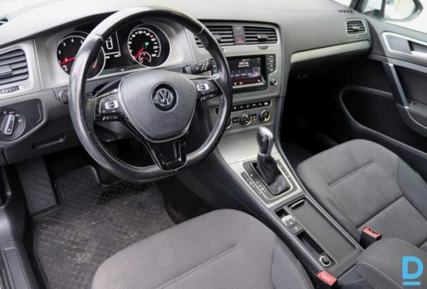 White Volkswagen Golf 2015 in Riga, with an engine capacity of 1.40 L and mileage of 116 thousand km for 8500 €, photo 4 on AUTOMOTO.COM.LV