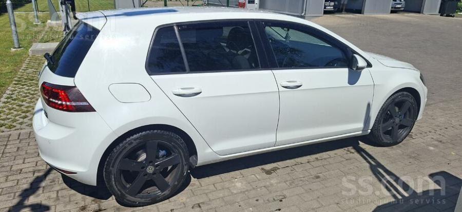 Balts Volkswagen Golf 2015 Jūrmala, ar dzinēja tilpumu 1.60 L un nobraukumu 196 tūkst. km par 4999 €, foto 10 vietnē AUTOMOTO.COM.LV