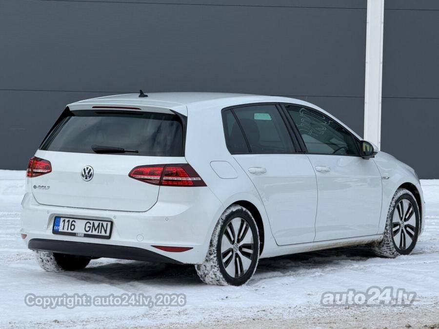 Balts Volkswagen Golf 2015 Tallina, ar dzinēja tilpumu 0.00 L un nobraukumu 140 tūkst. km par 7990 €, foto 6 vietnē AUTOMOTO.COM.LV