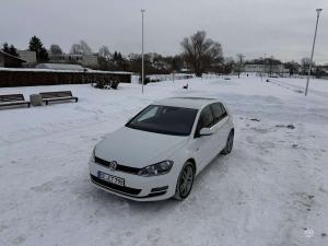 White Volkswagen Golf 2015 in Kedainiai, with an engine capacity of 1.60 L and mileage of 244 thousand km for 7600 €, photo  on AUTOMOTO.COM.LV