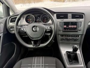 White Volkswagen Golf 2015 in Kedainiai, with an engine capacity of 1.60 L and mileage of 244 thousand km for 7600 €, photo 14 on AUTOMOTO.COM.LV