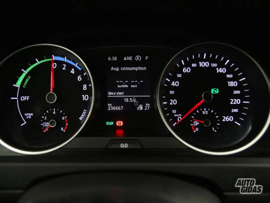 Balts Volkswagen Golf 2015 Viļņa, ar dzinēja tilpumu 1.40 L un nobraukumu 237 tūkst. km par 10199 €, foto 20 vietnē AUTOMOTO.COM.LV