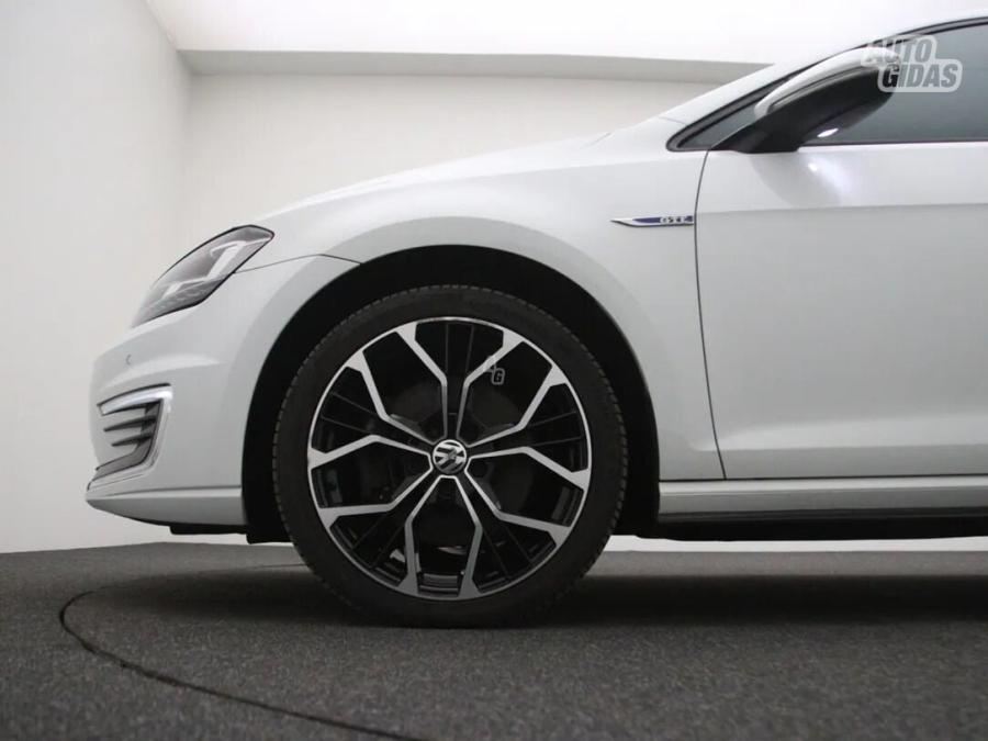 Balts Volkswagen Golf 2015 Viļņa, ar dzinēja tilpumu 1.40 L un nobraukumu 237 tūkst. km par 10199 €, foto 29 vietnē AUTOMOTO.COM.LV