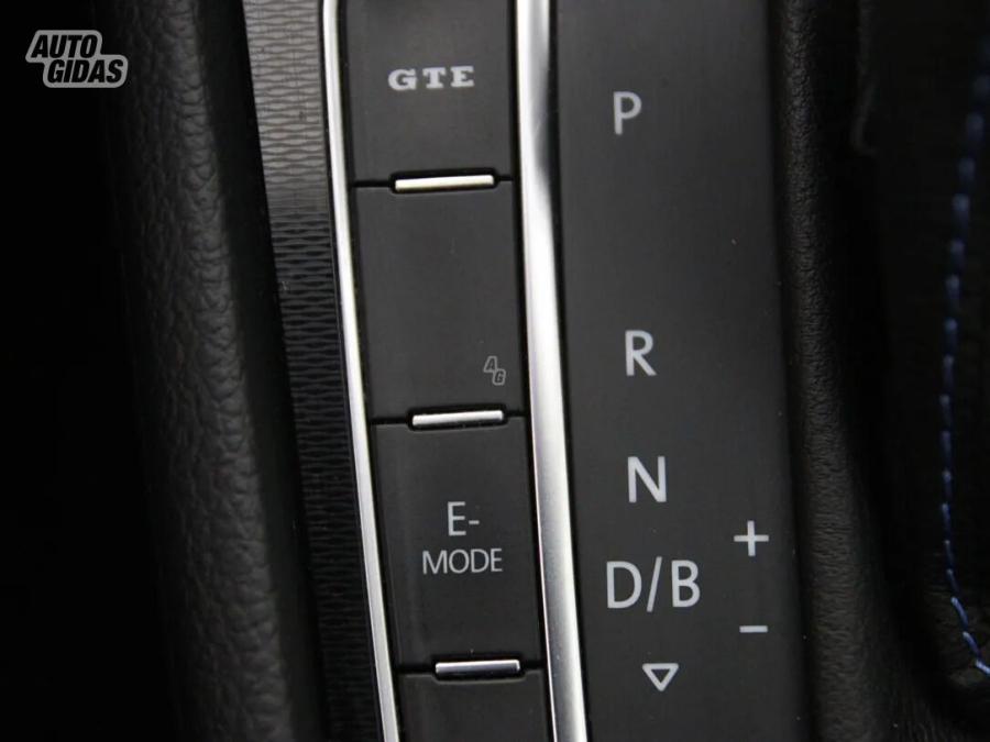 Balts Volkswagen Golf 2015 Viļņa, ar dzinēja tilpumu 1.40 L un nobraukumu 237 tūkst. km par 10199 €, foto 31 vietnē AUTOMOTO.COM.LV