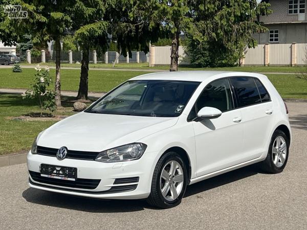 White Volkswagen Golf 2015 in Kedainiai, with an engine capacity of 1.60 L and mileage of 284 thousand km for 6750 €, photo 1 on AUTOMOTO.COM.LV