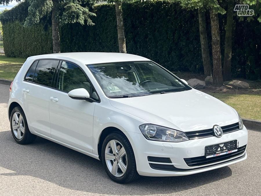 White Volkswagen Golf 2015 in Kedainiai, with an engine capacity of 1.60 L and mileage of 284 thousand km for 6750 €, photo 3 on AUTOMOTO.COM.LV