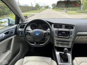 White Volkswagen Golf 2015 in Kedainiai, with an engine capacity of 1.60 L and mileage of 284 thousand km for 6750 €, photo 14 on AUTOMOTO.COM.LV