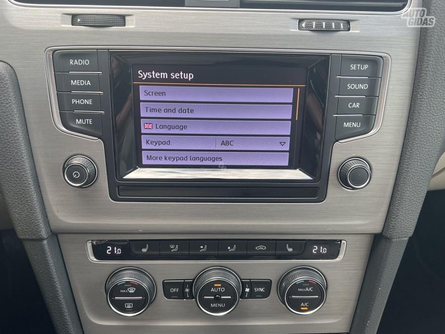 White Volkswagen Golf 2015 in Kedainiai, with an engine capacity of 1.60 L and mileage of 284 thousand km for 6750 €, photo 23 on AUTOMOTO.COM.LV