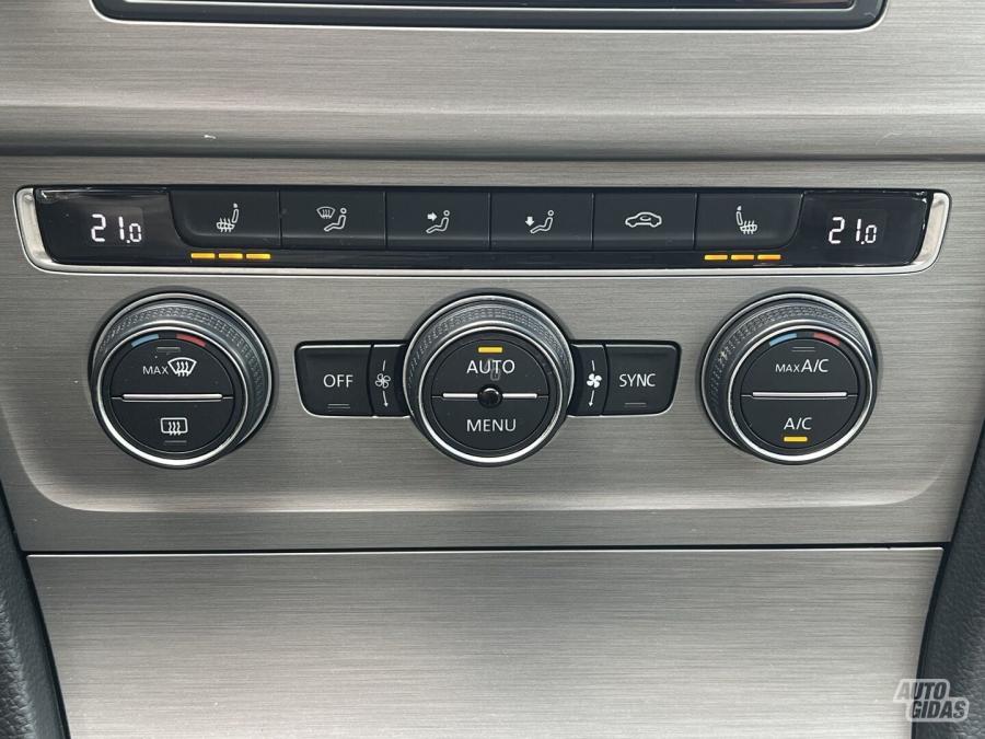 White Volkswagen Golf 2015 in Kedainiai, with an engine capacity of 1.60 L and mileage of 284 thousand km for 6750 €, photo 27 on AUTOMOTO.COM.LV