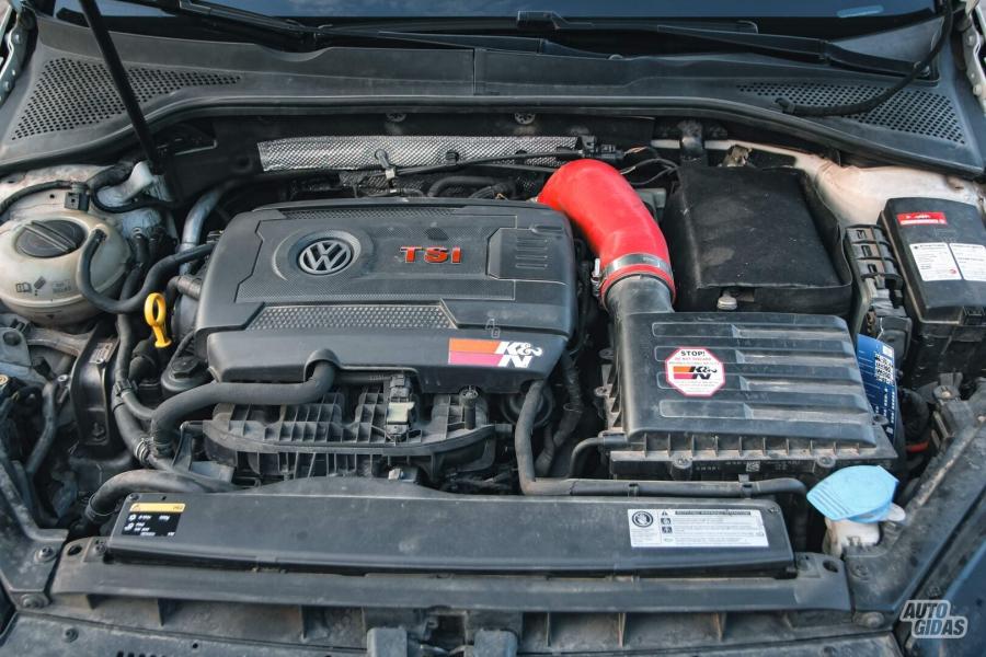 Balts Volkswagen Golf 2015 Šauļi, ar dzinēja tilpumu 2.00 L un nobraukumu 176 tūkst. km par 14999 €, foto 12 vietnē AUTOMOTO.COM.LV