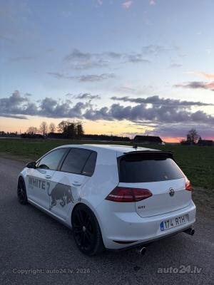 Balts Volkswagen Golf 2015 Tallina, ar dzinēja tilpumu 2.00 L un nobraukumu 184 tūkst. km par 16000 €, foto 14 vietnē AUTOMOTO.COM.LV