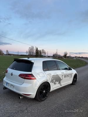 Balts Volkswagen Golf 2015 Tallina, ar dzinēja tilpumu 2.00 L un nobraukumu 184 tūkst. km par 16000 €, foto 16 vietnē AUTOMOTO.COM.LV