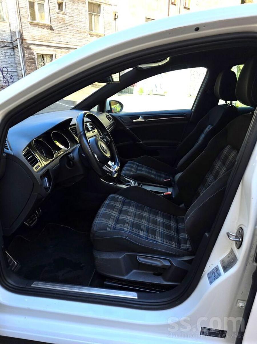 Balts Volkswagen Golf 2015 Rīga, ar dzinēja tilpumu 1.40 L un nobraukumu 201 tūkst. km par 9500 €, foto 4 vietnē AUTOMOTO.COM.LV