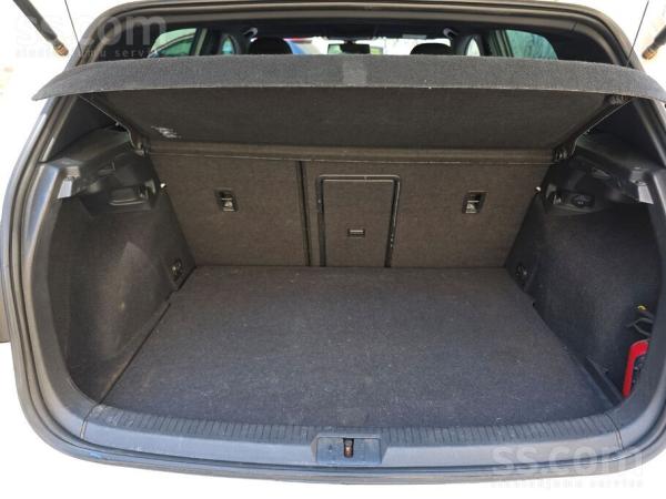 White Volkswagen Golf 2015 in Riga, with an engine capacity of 1.40 L and mileage of 201 thousand km for 9500 €, photo 10 on AUTOMOTO.COM.LV
