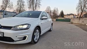 Balts Volkswagen Golf 2015 Daugavpils, ar dzinēja tilpumu 1.40 L un nobraukumu 196 tūkst. km par 9550 €, foto 3 vietnē AUTOMOTO.COM.LV