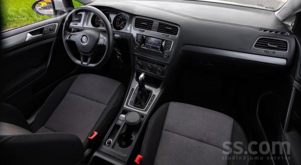 White Volkswagen Golf 2015 in Jelgava, with an engine capacity of 1.60 L and mileage of 264 thousand km for 5250 €, photo 7 on AUTOMOTO.COM.LV