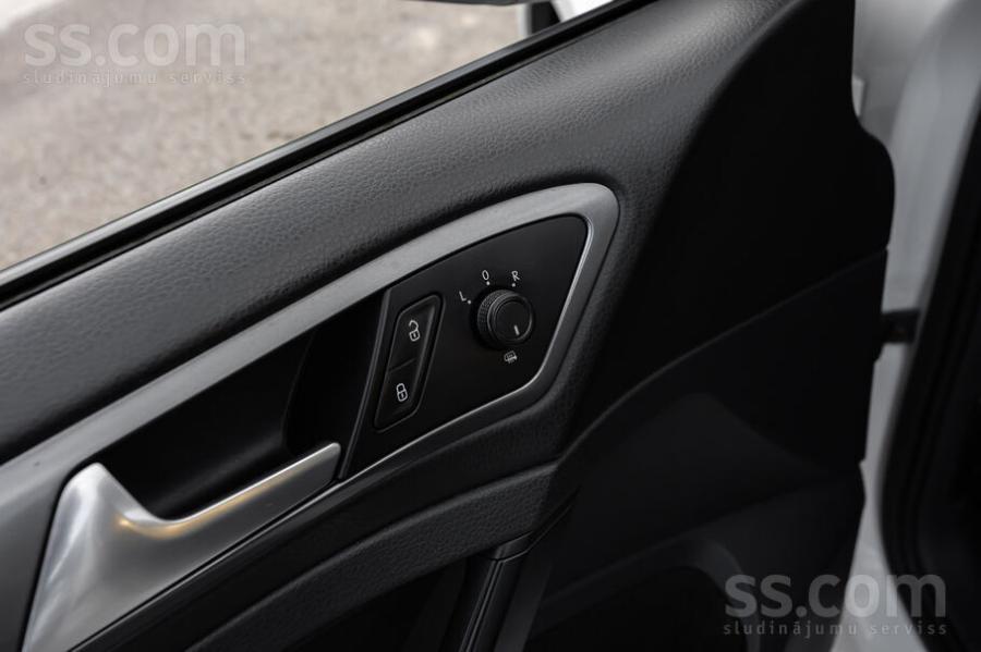 Balts Volkswagen Golf 2015 Jelgava, ar dzinēja tilpumu 1.60 L un nobraukumu 264 tūkst. km par 5250 €, foto 20 vietnē AUTOMOTO.COM.LV