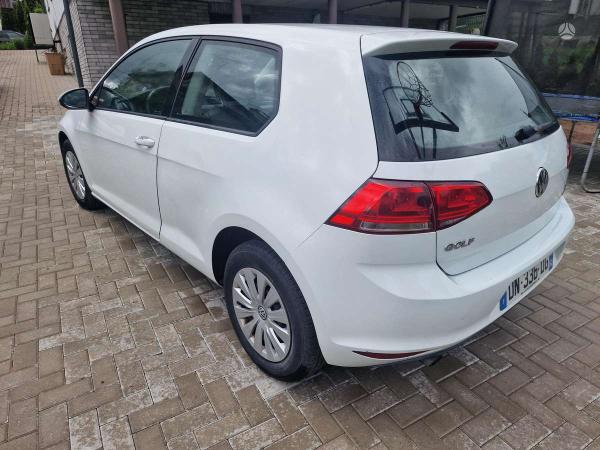 Balts Volkswagen Golf 2015 Viļņa, ar dzinēja tilpumu 1.60 L un nobraukumu 147 tūkst. km par 5500 €, foto 4 vietnē AUTOMOTO.COM.LV