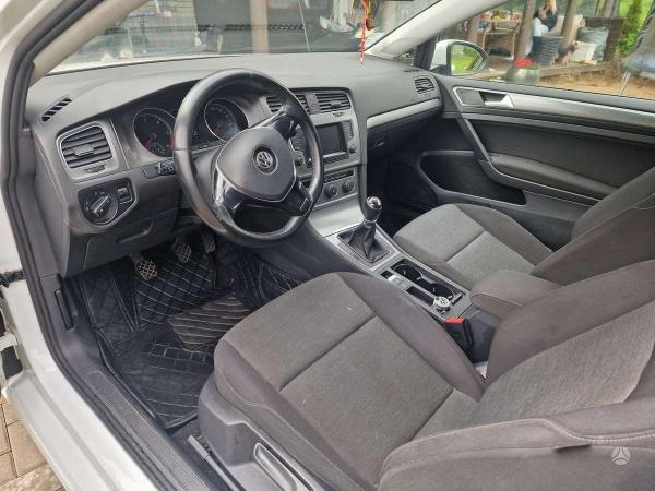 Balts Volkswagen Golf 2015 Viļņa, ar dzinēja tilpumu 1.60 L un nobraukumu 147 tūkst. km par 5500 €, foto 6 vietnē AUTOMOTO.COM.LV