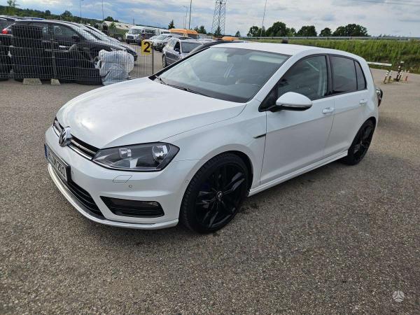 White Volkswagen Golf 2015 in Marijampole, with an engine capacity of 1.60 L and mileage of 450 thousand km for 5850 €, photo 1 on AUTOMOTO.COM.LV