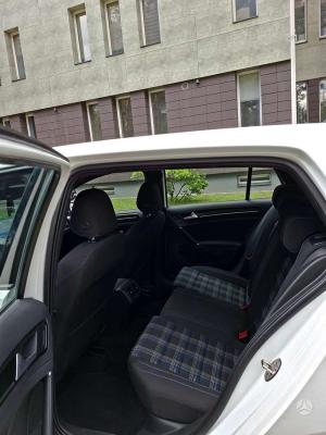 White Volkswagen Golf 2015 in Vilnius, with an engine capacity of 1.40 L and mileage of 241 thousand km for 8350 €, photo 16 on AUTOMOTO.COM.LV