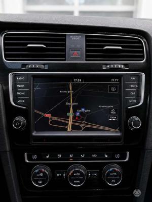 White Volkswagen Golf 2015 in Vilnius, with an engine capacity of 1.40 L and mileage of 241 thousand km for 8350 €, photo 22 on AUTOMOTO.COM.LV