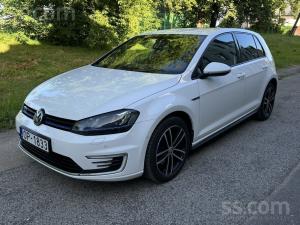 Balts Volkswagen Golf 2015 Rīga, ar dzinēja tilpumu 1.40 L un nobraukumu 202 tūkst. km par 8900 €, foto  vietnē AUTOMOTO.COM.LV