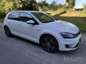 Balts Volkswagen Golf 2015 Rīga, ar dzinēja tilpumu 1.40 L un nobraukumu 202 tūkst. km par 8900 €, foto 3 vietnē AUTOMOTO.COM.LV